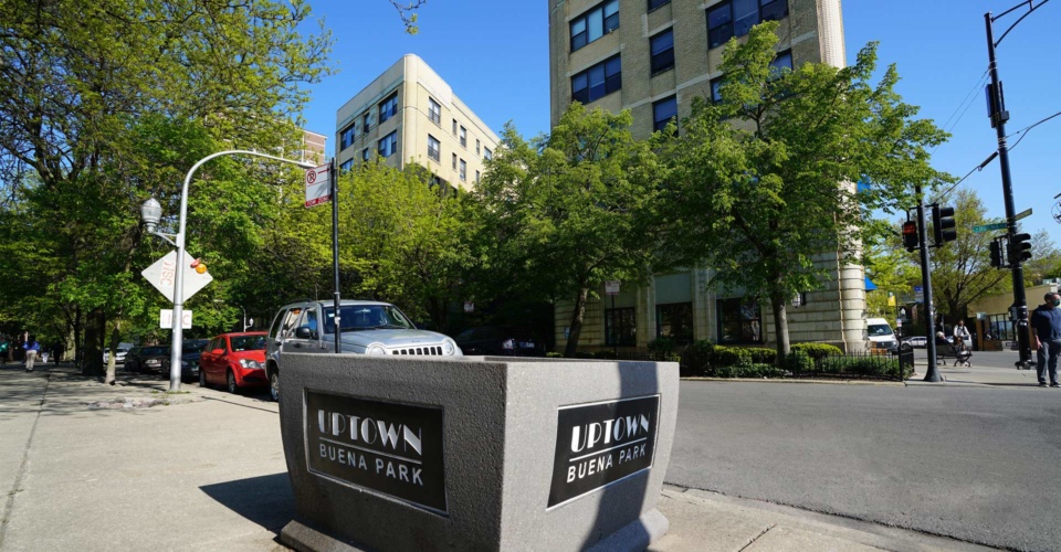 Times Square - Chicago Rentals