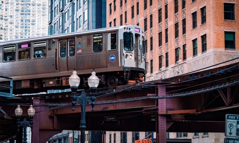 A Complete Guide to Getting Around Chicago | Chicago Rentals
